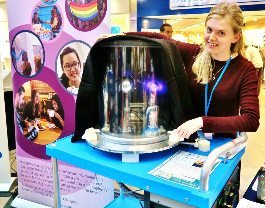 Photon-web – Light Up Poole